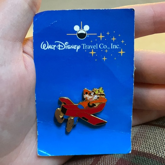 Disney | Accessories | Disney Goofy Pin | Poshmark